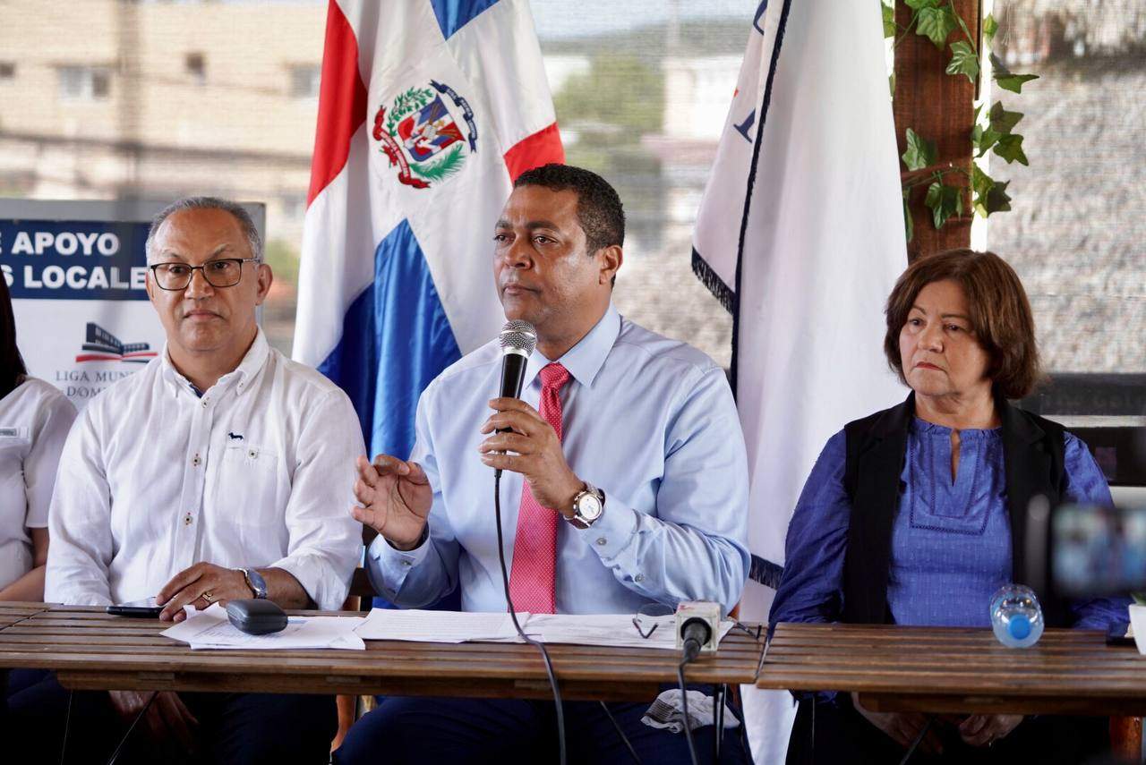 LMD invierte más de 303 millones para aceras y contenes en la región ...